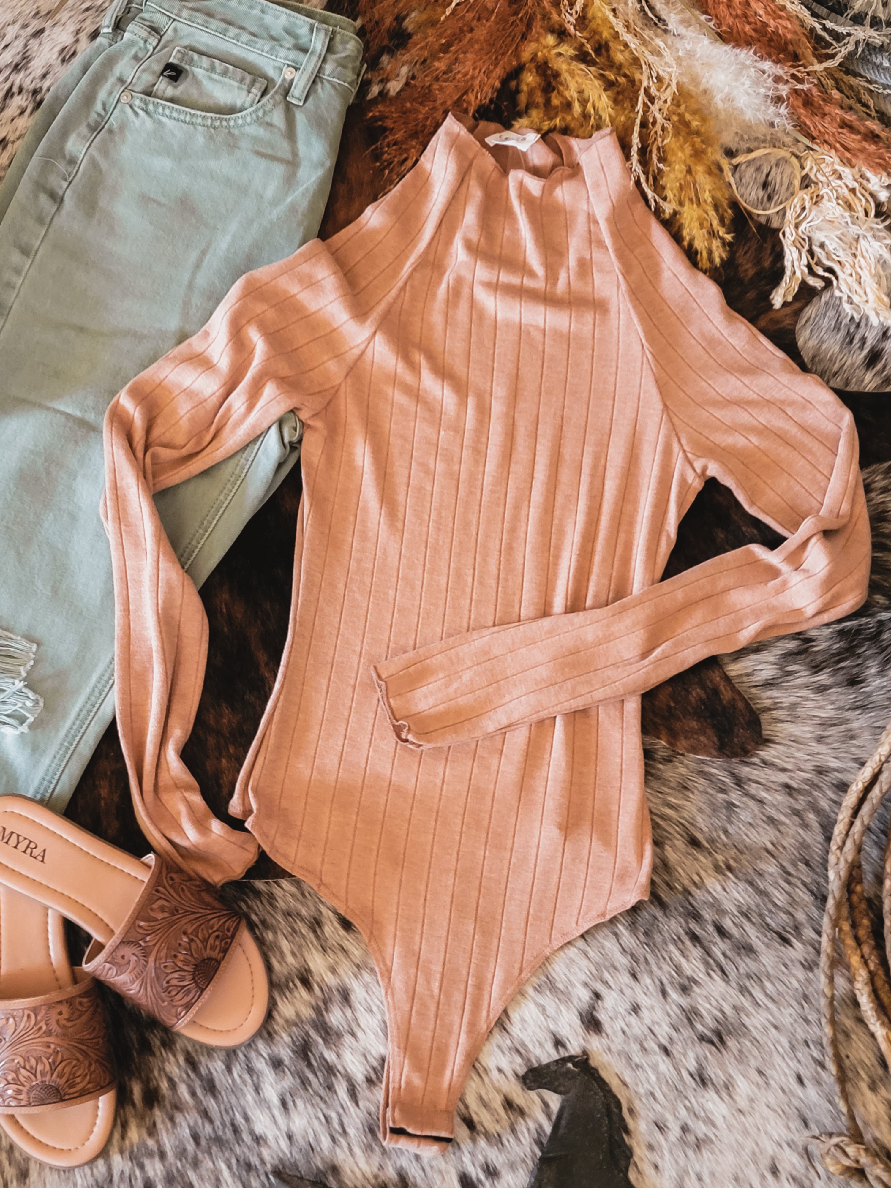 Blakely Bodysuit (Camel) – Ranchy Riatas Boutique