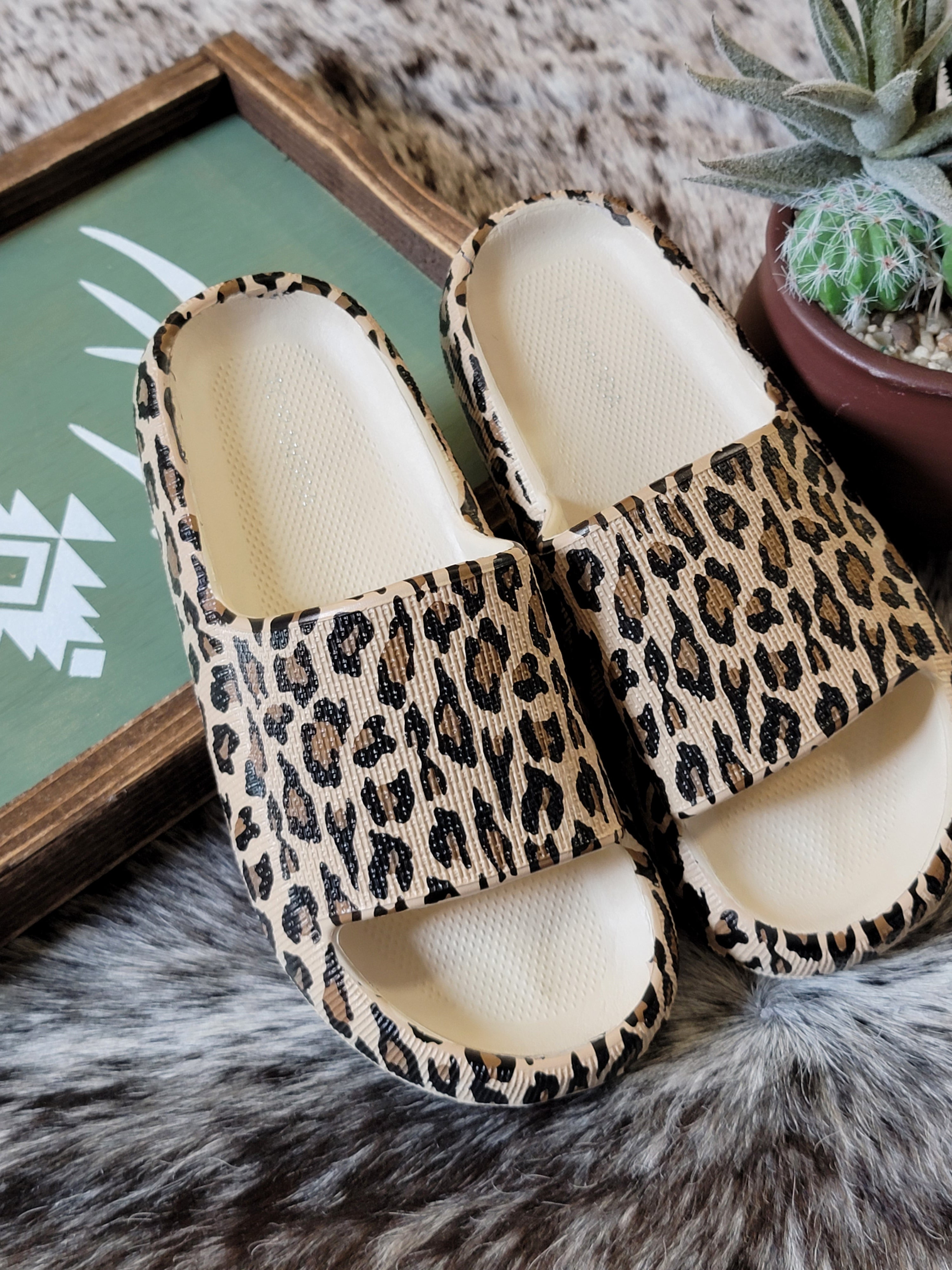 Leopard Slides – Ranchy Riatas Boutique